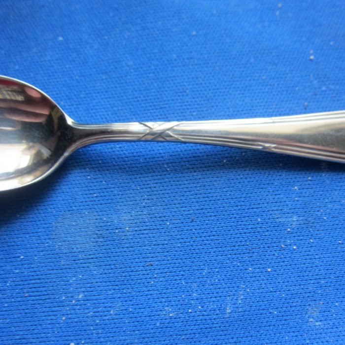 Wellner – cassette met 12 verzilverde lepeltjes – Kruithuis Antiek